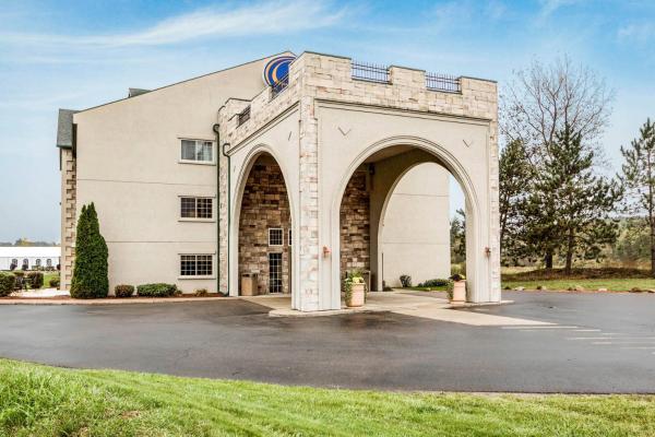 Comfort Suites At Par 4 Resort - Waupaca, WI