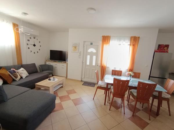 Apartman ŠRamek Pošesi - Premantura