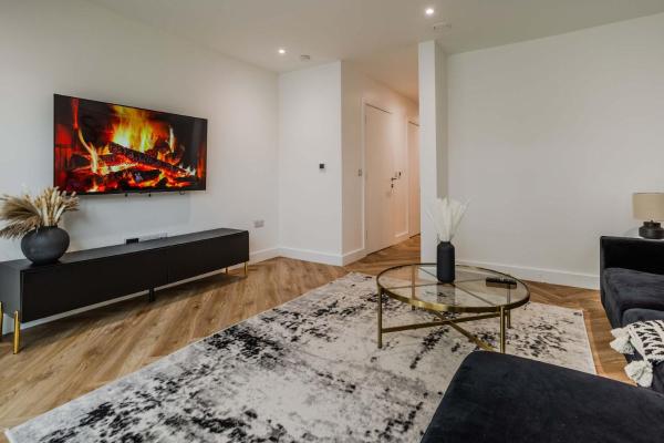 The Hidden Suite - 4br Townhome Roof Top - Bolton