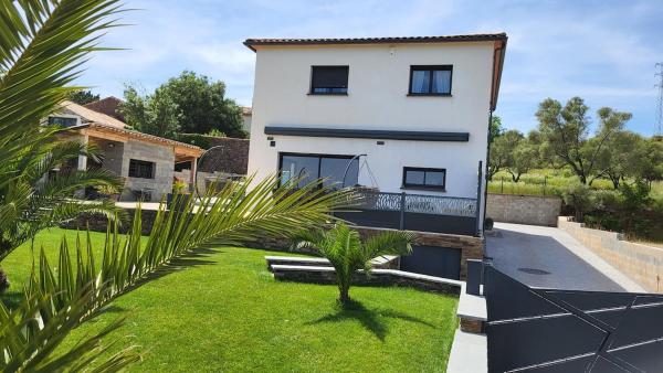 Maison Moderne Avec Spa Le Bosc Salagou - Clermont-l'Hérault