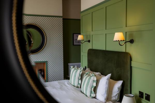 The London & Paris Hotel - Folkestone