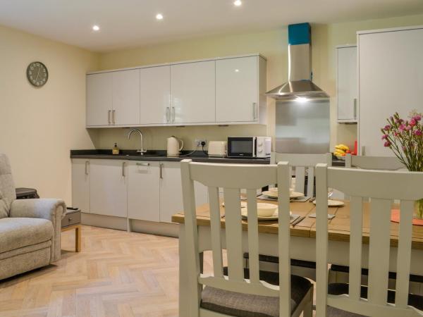 Holly - Apartment - Aberfoyle