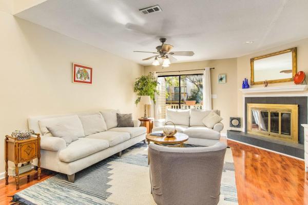 Sunny Large Two Bedroom Townhouse - Pool - United States