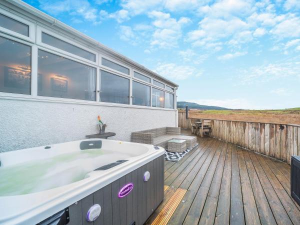 A Unique Barn Conversion, Enjoy Spectacular Views Over The Galloway Hills From The Private Hot Tub. - Ayrshire