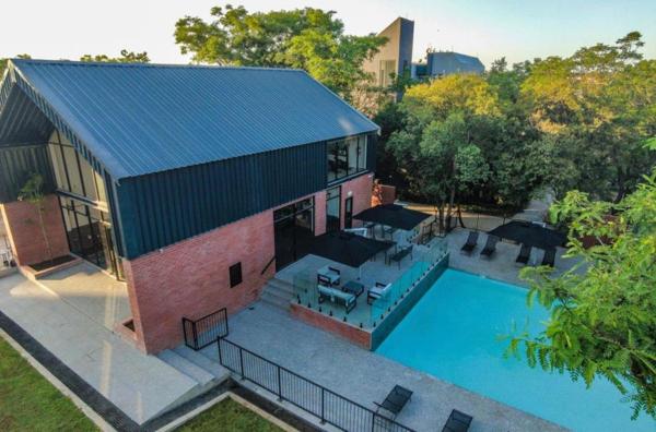 Bachelor On Kent - Randburg
