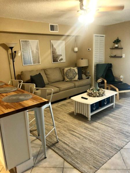 Ocean Alley - New Smyrna Beach, FL