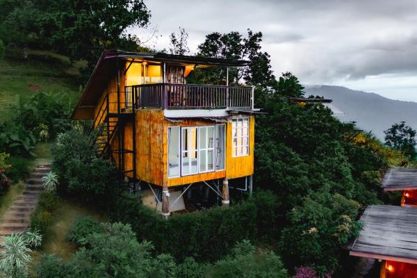 Cr Farm Stay ซีอาร์ฟาร์มสเตย์ - Mae Rim District