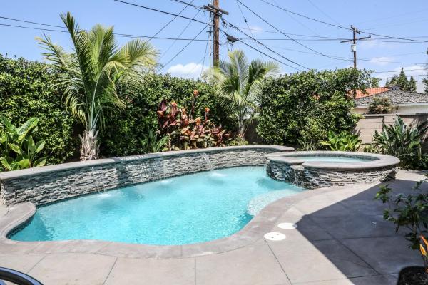 Awesome Pool Home 1/4 Mile To Disney Tram On Magic Way - Anaheim, CA