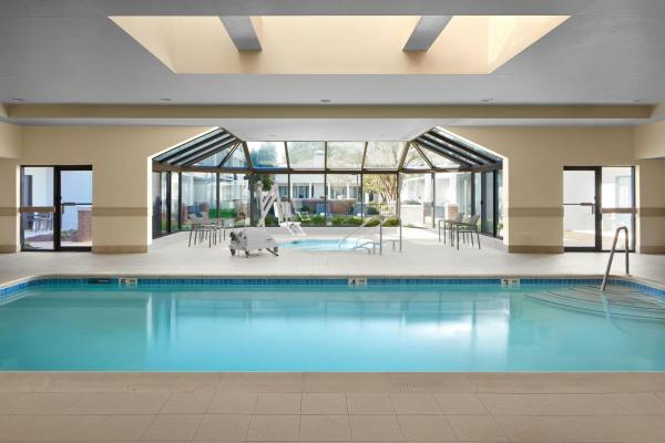 Courtyard By Marriott Annapolis - Pasadena, MD