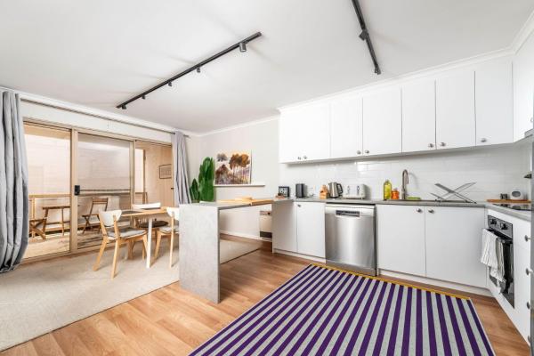 Stylish 2br Apartment In Kingston Close To Lake - Belconnen