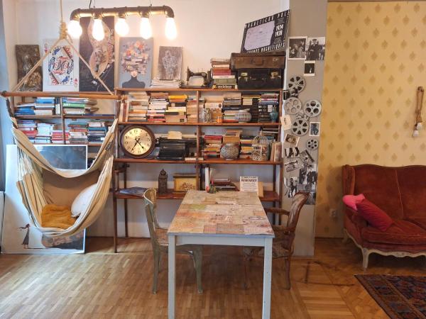 Creative Retreat And Artist Haven Bohemian Villa On Calea Victoriei - Bucharest
