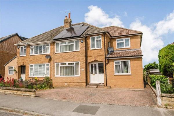 Large 4 Bedroom Home In Boston Spa Village In-between York, Harrogate And Leeds, Sleeps 9 - Wetherby