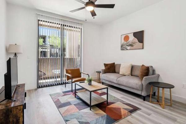 Cozysuites Glendale - Westgate W Pool 18 - Glendale, AZ