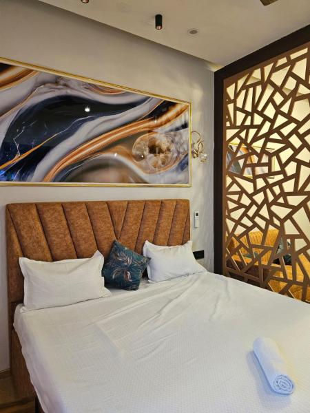 Square Residency - Noida