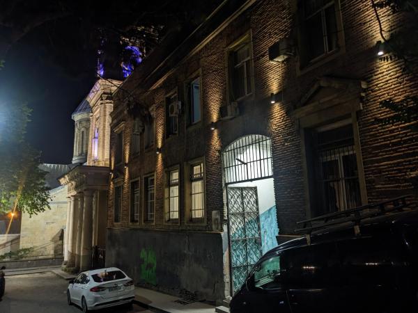 Old Tbilisi Apartment - Georgia