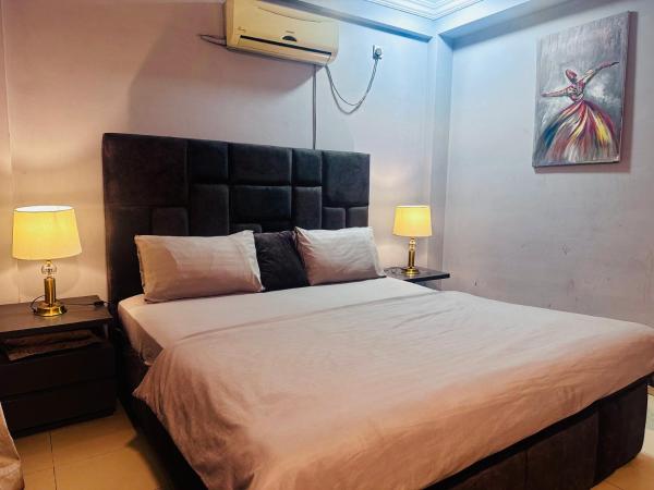 Apartment At Bahria Town - Pakistan