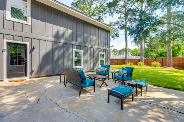 3 Mi To Navarre Beach Home With Furnished Patio - Navarre Beach, FL