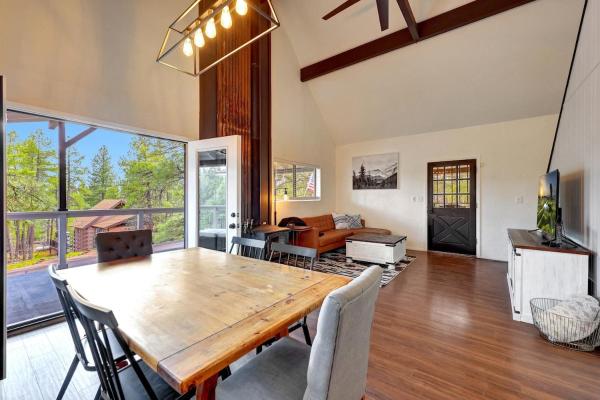 Munds Bella Vita Luxury Cabin Nestled In Pines - Munds Park, AZ