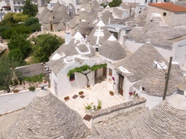 Romantic Corner - Alberobello