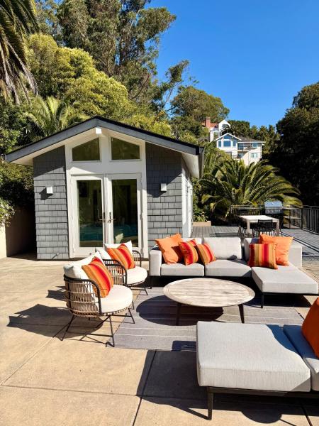 Great Cozy Pool House With Kitchenette - Stinson Beach, CA
