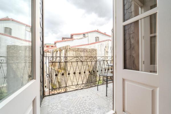 Historic Birthplace Loft By House And People - Guimaraes