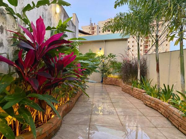 Studio-house With Tropical Garden - 벨루오리존치