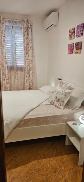 Room Kris With Private Entrance & Private Bathroom - Koper