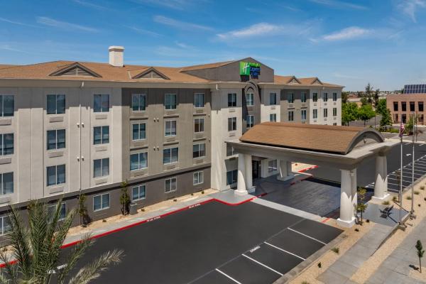Holiday Inn Express Fresno River Park Highway 41 By Ihg - Fresno County, CA