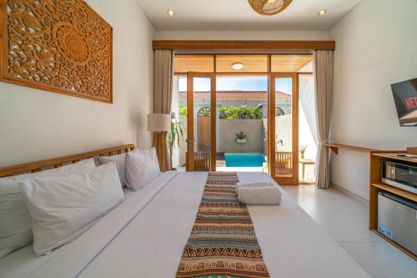 Comoda Seminyak - Indonesia