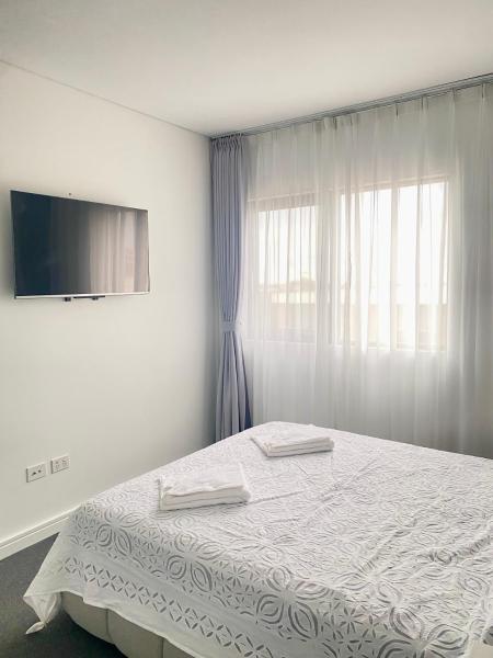 Homey Suite In Shared Penthouse - Carlton