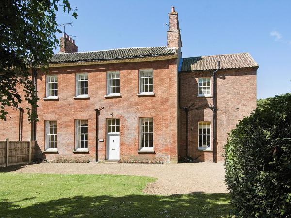 The Old Butlers House - Blakeney