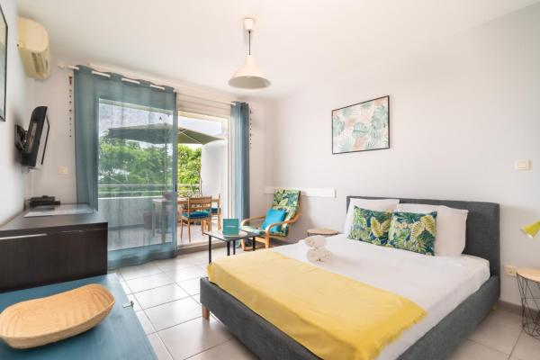 Flamboyant - Studio 2 Personnes Avec Lit De Qualité Hôtelière Séparable Pour Couple Ou Amis Avec Très Belle Terrasse à 12 Min à Pied Ou 4 Min En Voiture Du Lagon De L'ermitage - St Gilles Les Bains - La Réunion