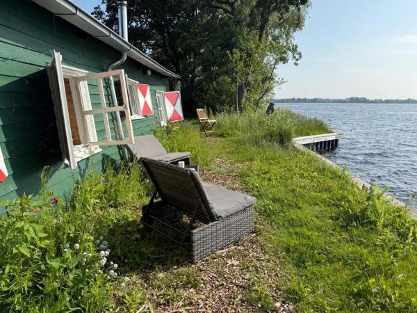 The Historical Trick Hut In The Middle Of The Lake - Breukelen