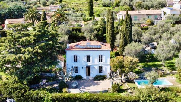 Manor House With Pool - Montauroux