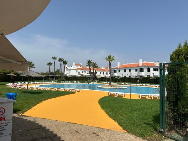 Apartamento A Pie De Playa En Urbanización Con Piscina - Islantilla