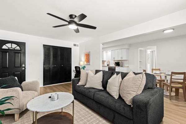 Bright & Spacious Flat Near The Heart Of Royal Oak - Troy, MI