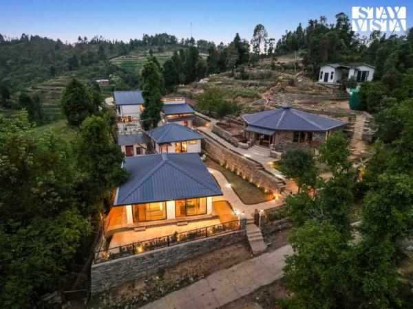 Stayvista At Cujo's Haus With Heated Floor, Bonfire, Wifi, Bbq - Mukteshwar