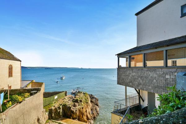 Nor Nour, Cawsand - Cawsand