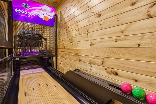 New Cabin Rental-bowling Alley-hot Tub-adjustable Beds-luxury Cabin Rentals - Pigeon Forge, TN