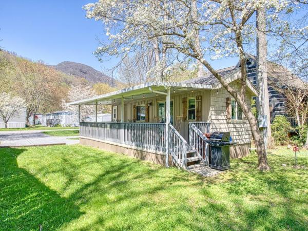 Perfect For Your Mountain Getaway - Lake Junaluska, NC