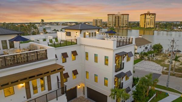 Sapphire Shores - Clearwater Beach, FL