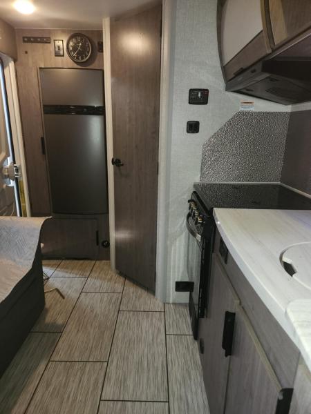Modern Cozy Rv - St. Petersburg, FL