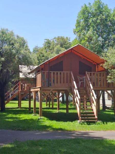 Camping Au Bord De Loire - Gennes