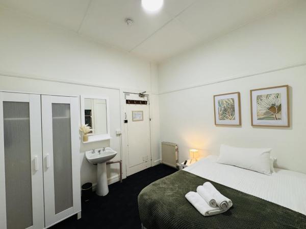 96b - Central Comfy Great Value - St Kilda -