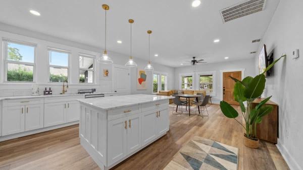 Mid-century Modern Retreat By Coffee, Food + Shops - Tampa, FL