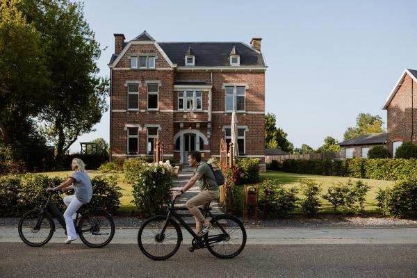 B&b Het Notarishuis - Authentiek Verblijf Nabij Maastricht - Riemst