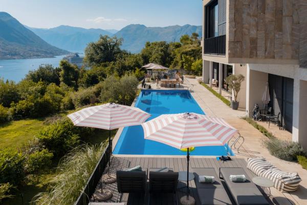 Villa Invicta With 17m Pool And Bay View - Kotor