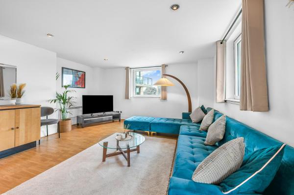 Riverside Apartments By River Thames, In Central London - Bloomsbury