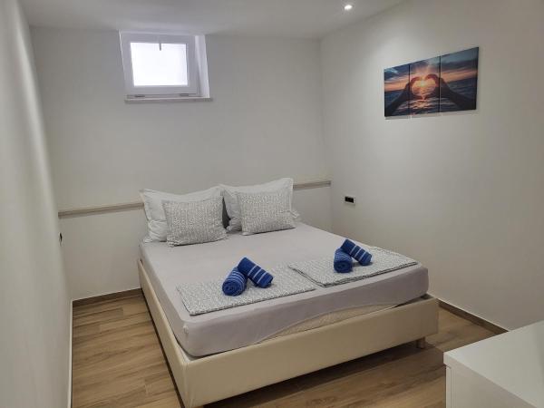 Old Town Bol Rooms - Bol