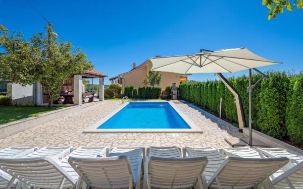 Apartman Semy With Private Pool - Istrien